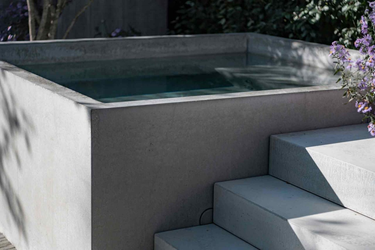Wenn jeder Tag zu Urlaub und Inspiration wird: Betonpool SALAM