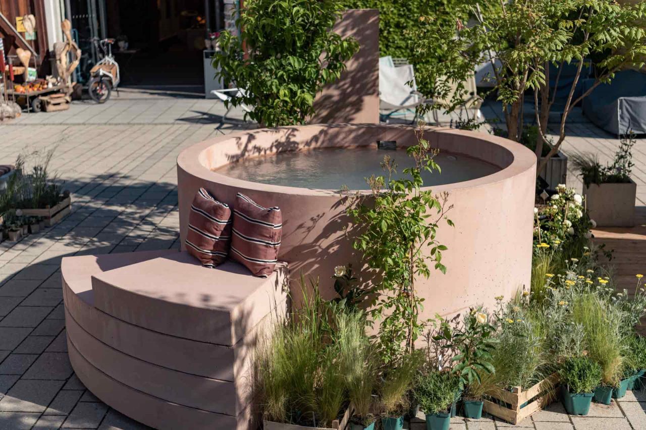 Wenn jeder Tag zu Urlaub und Inspiration wird: Betonpool SALAM